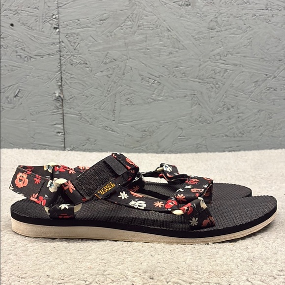 Teva | Shoes | Teva Black Sandals With Red And White Floral Pattern ...